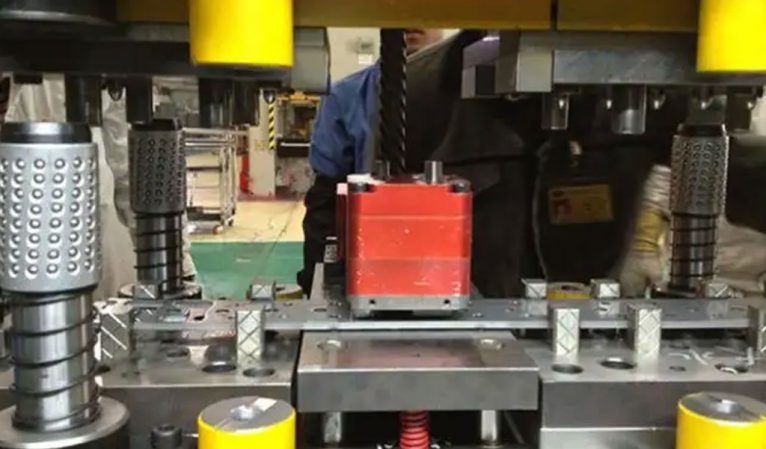 Sheet Metal Tapping Services With Compound Savings, Constant ...