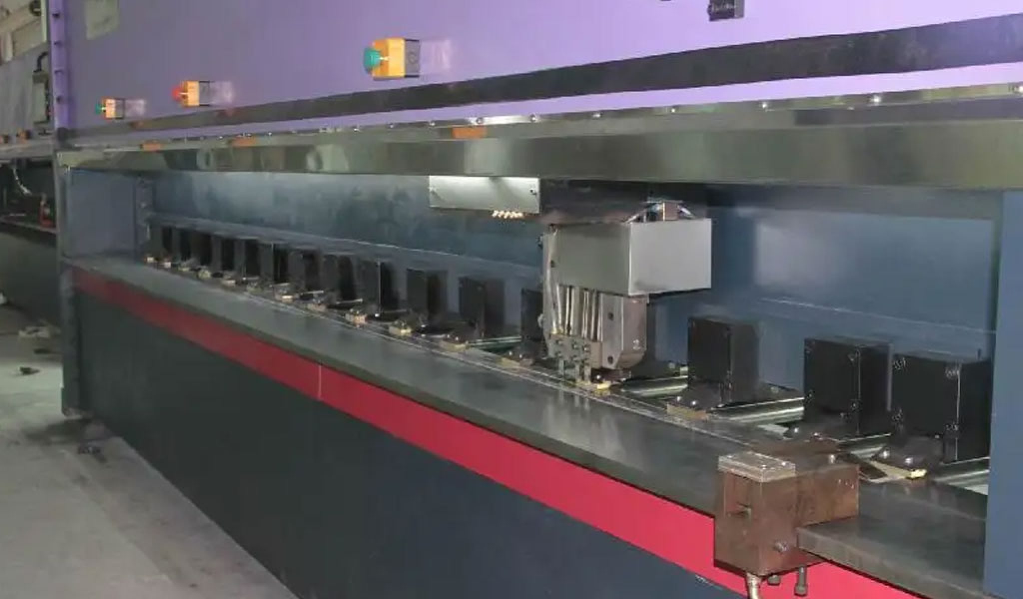 Custom Sheet Metal Notching Service | Pintejin